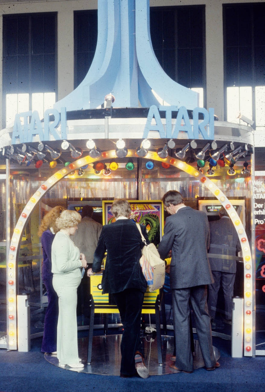 Atari trade show booth